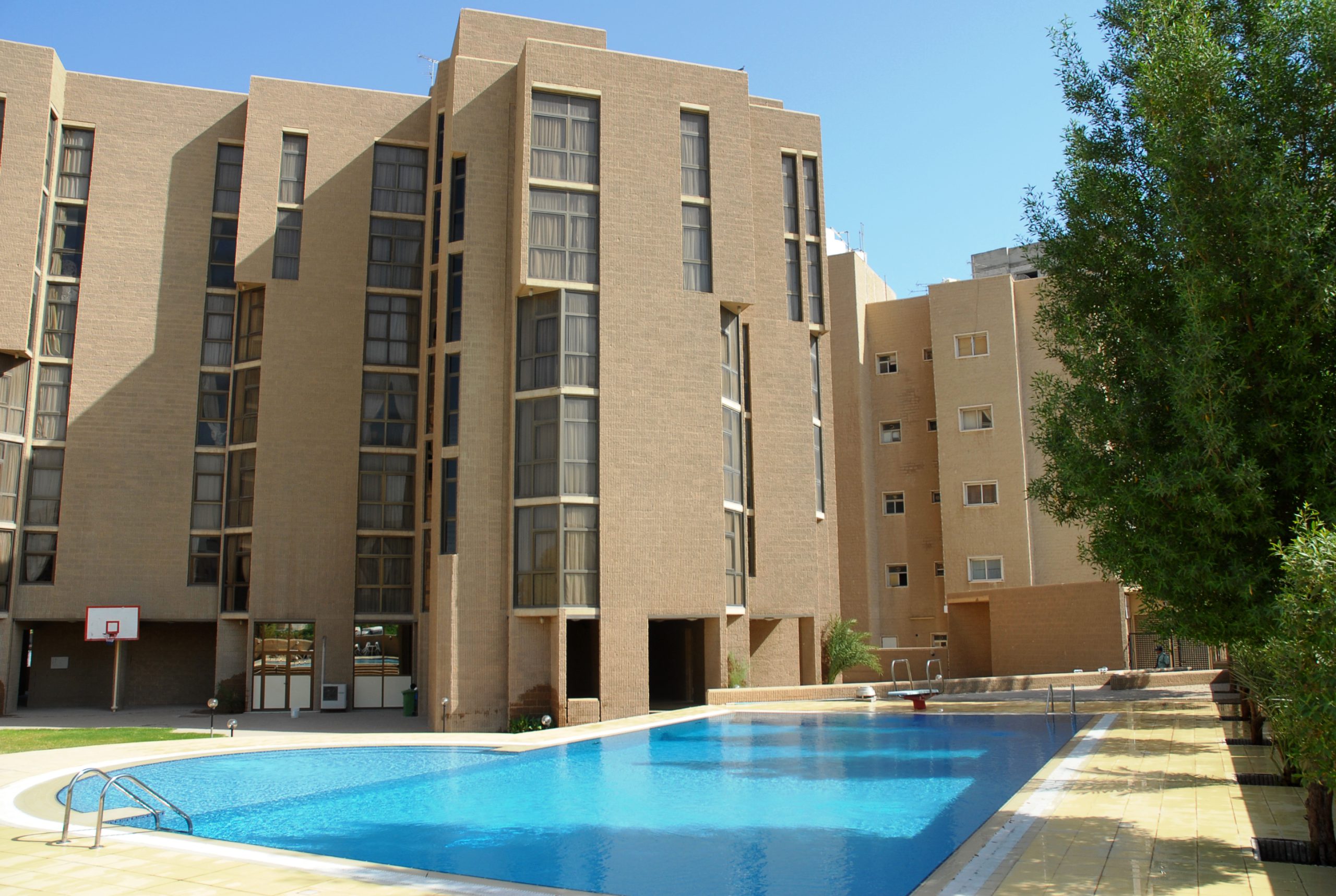 Azizan Compounds - Spacious 3 Bedroom Unfurnished Apartment for Rent Kuwait